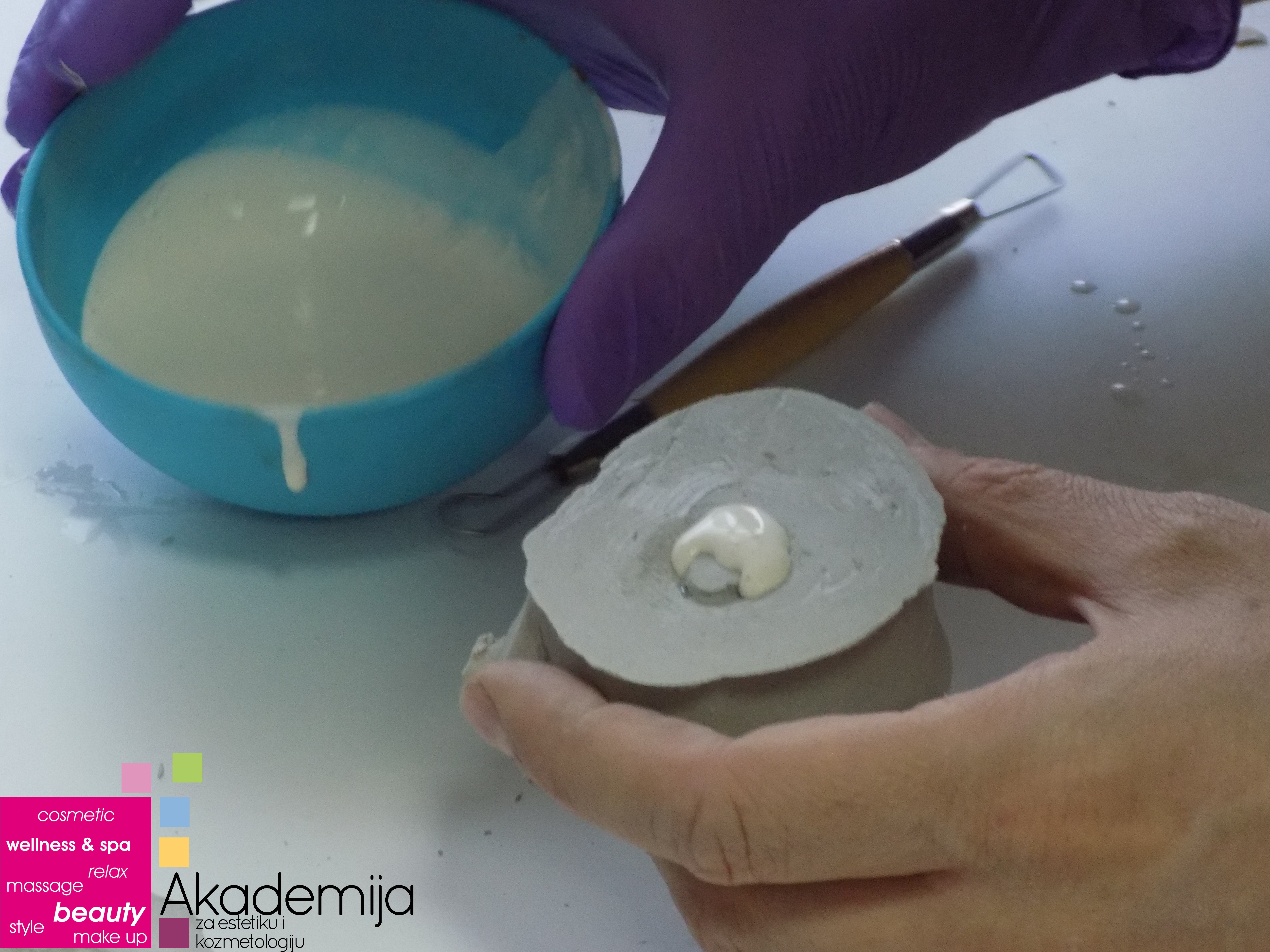 rane od lateksa Akademija Purity